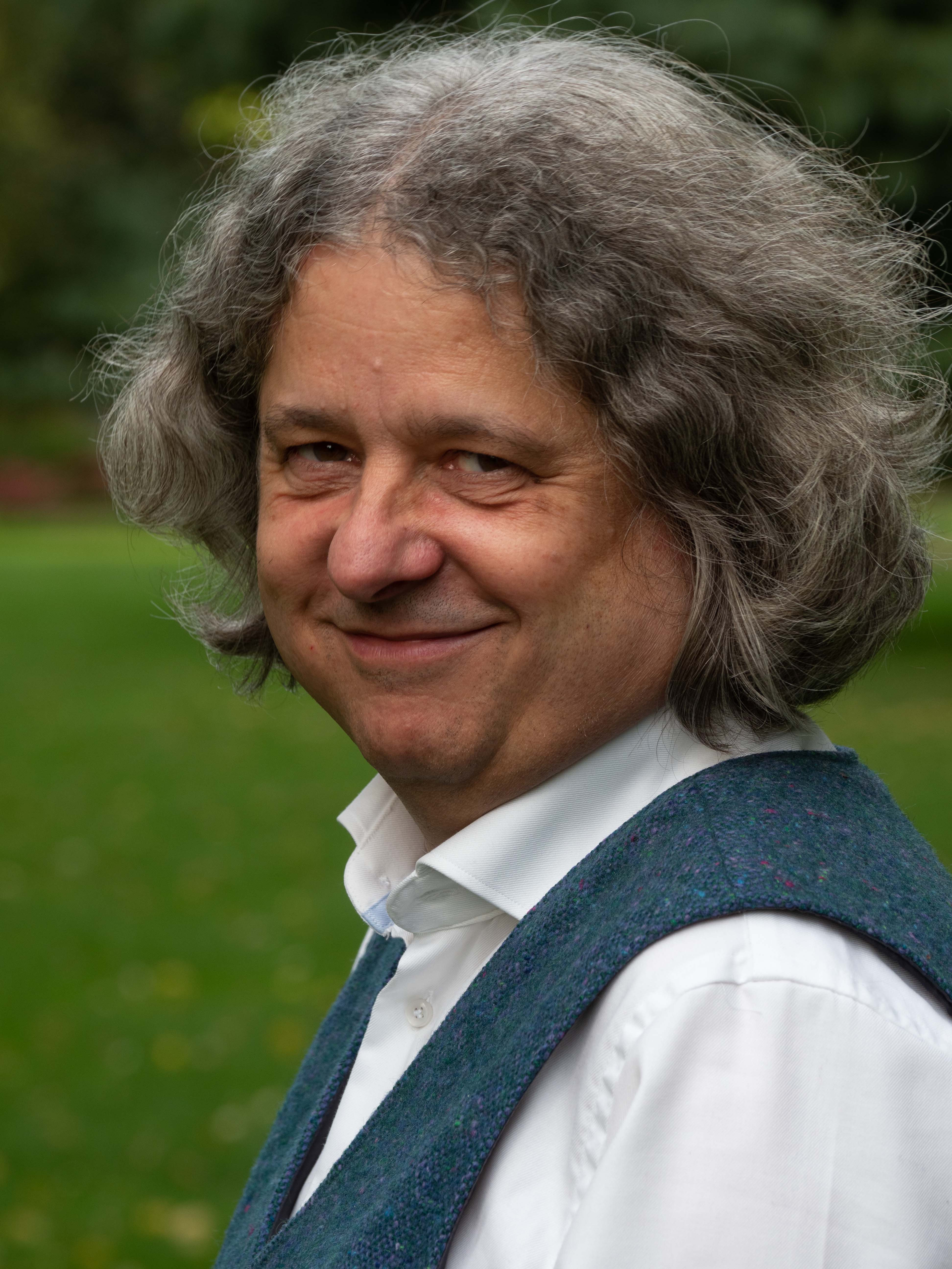 Contact | Marcus Düwell